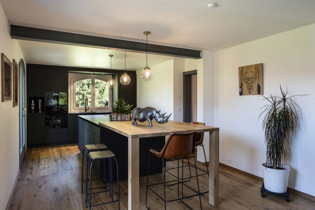 Intérieur d’une villa des années 2000 – CI Rénovation