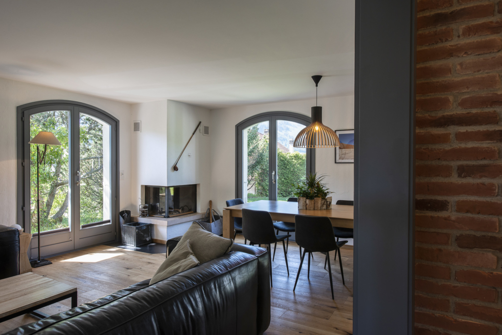 Intérieur d’une villa des années 2000 – CI Rénovation